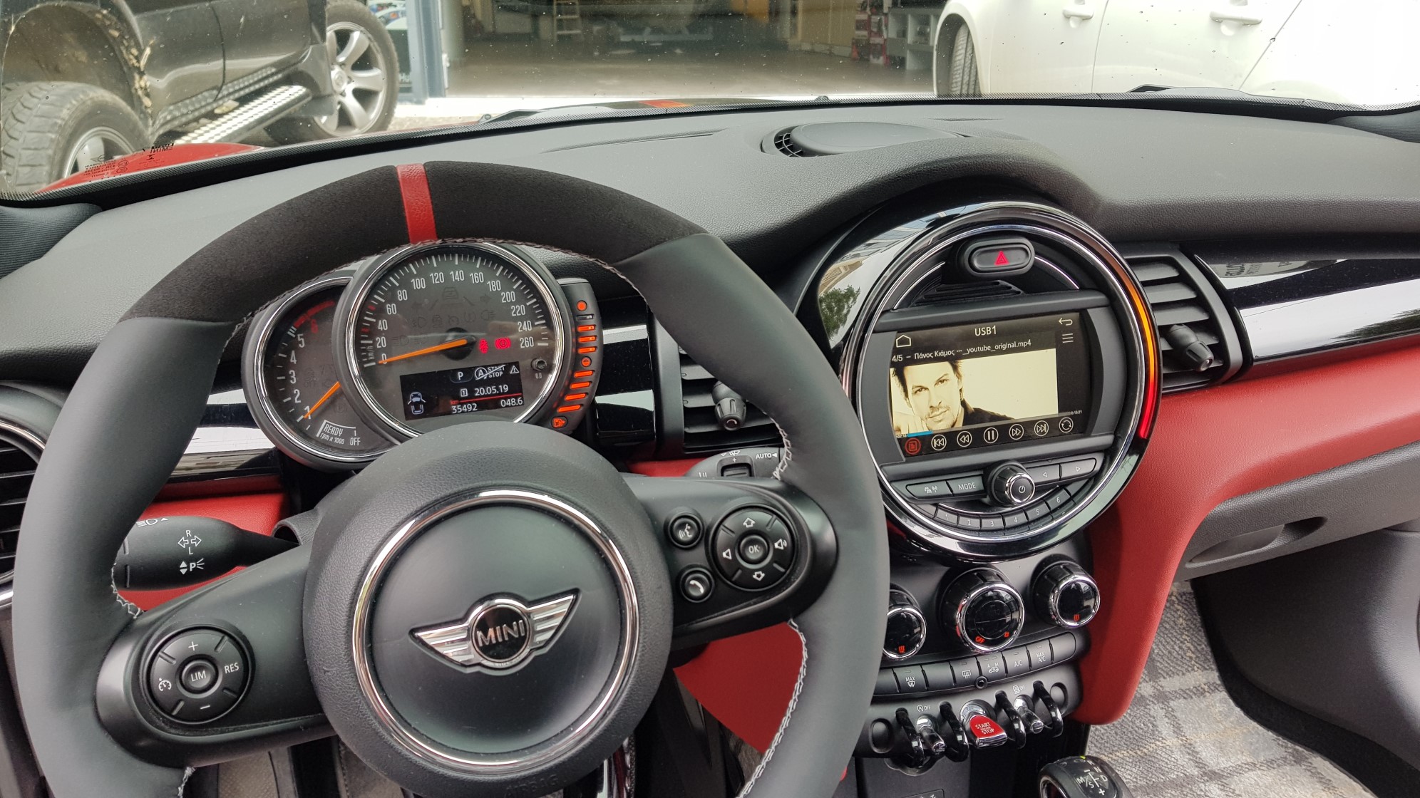 Mini Cooper F-56. Wireless Apple Car Play, Android Auto, Media Player ...