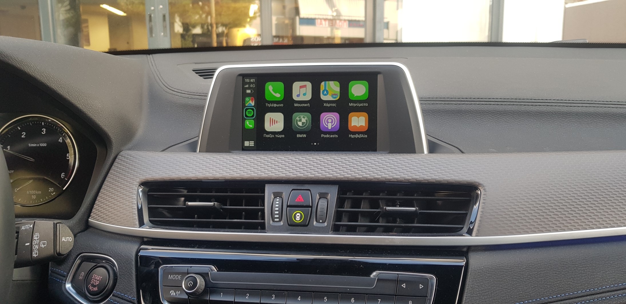 Bmw 1 Series F-20. Wireless Apple Car Play - Android Auto.