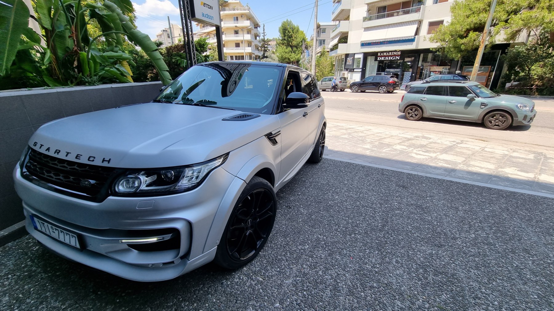 Land Rover Defender.Multimedia Alpine.