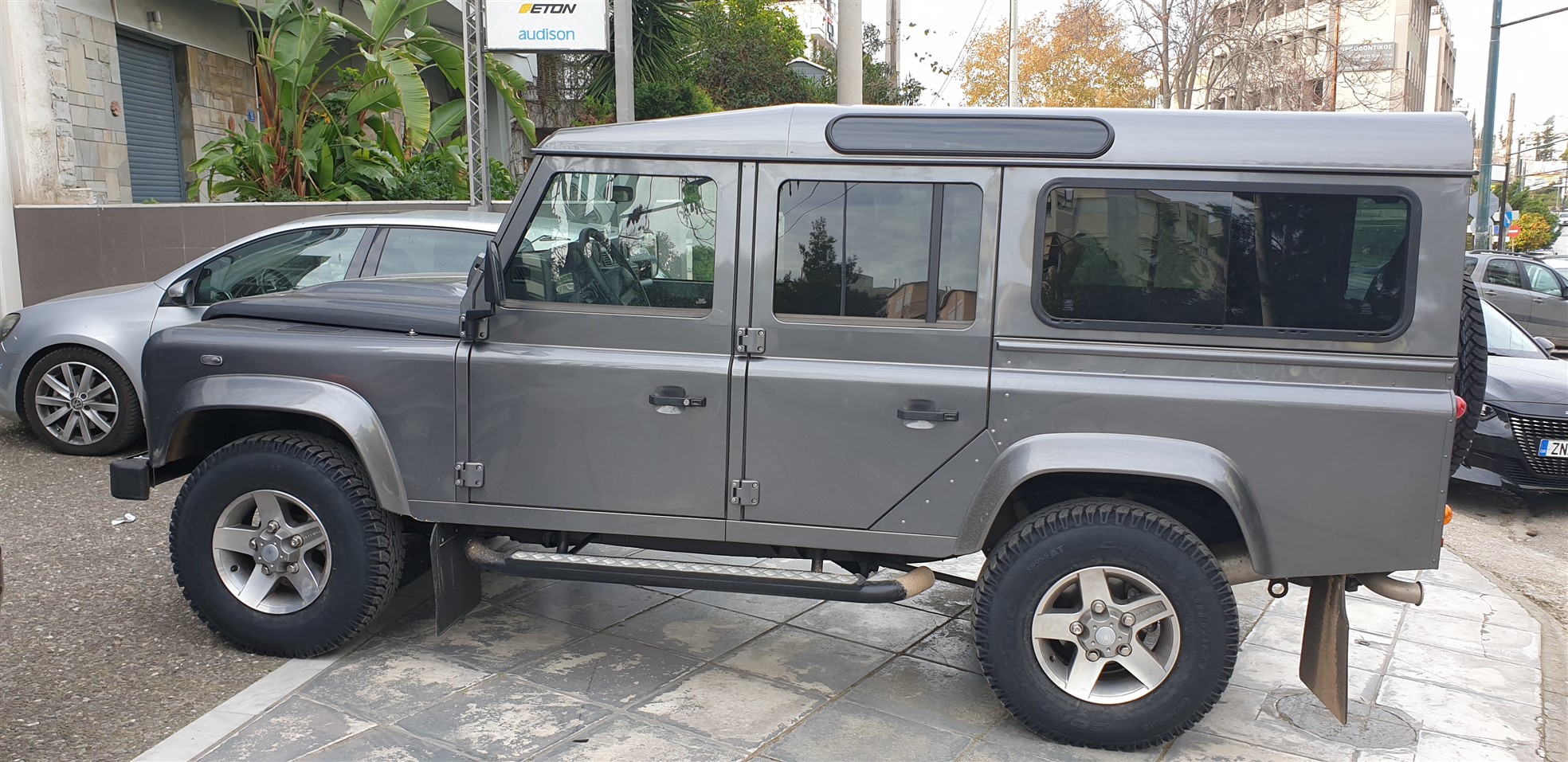 Land Rover Defender.Multimedia Alpine.